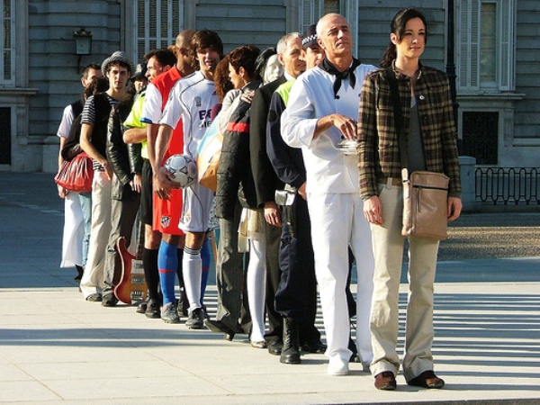 16 Unique Queue’s In Which Everyone Stand For Once In Their Life